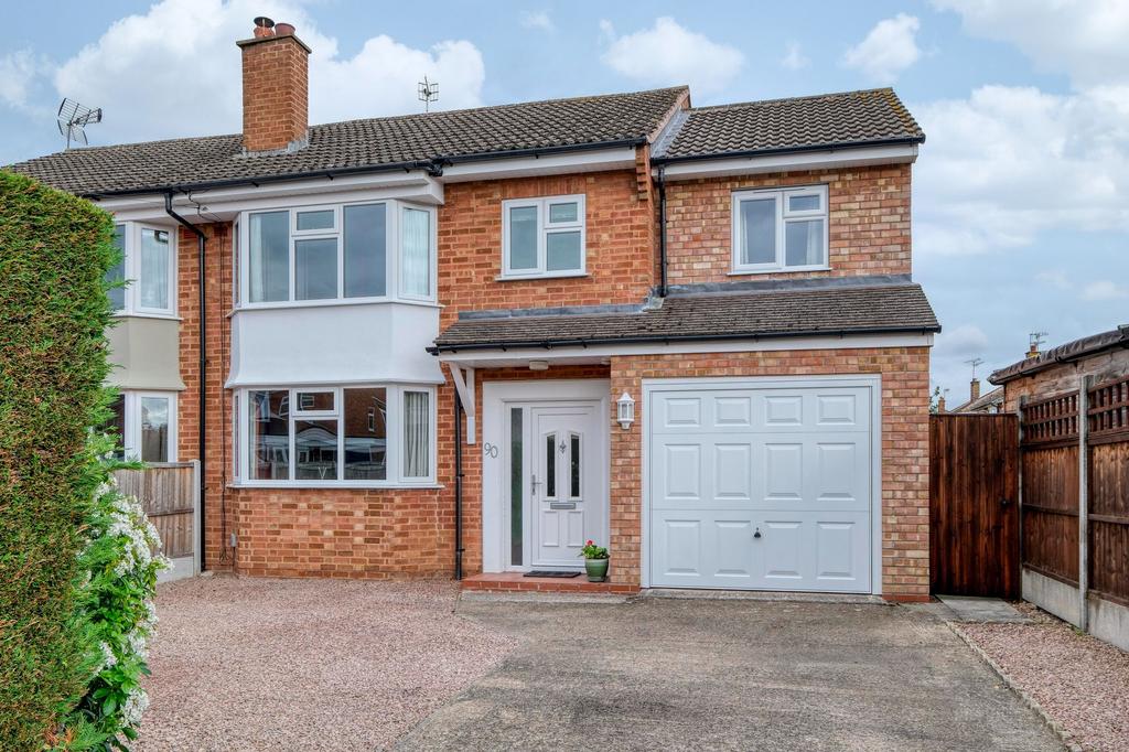 Christine Avenue, Rushwick, WR2 4 bed semi-detached house for sale - £ ...