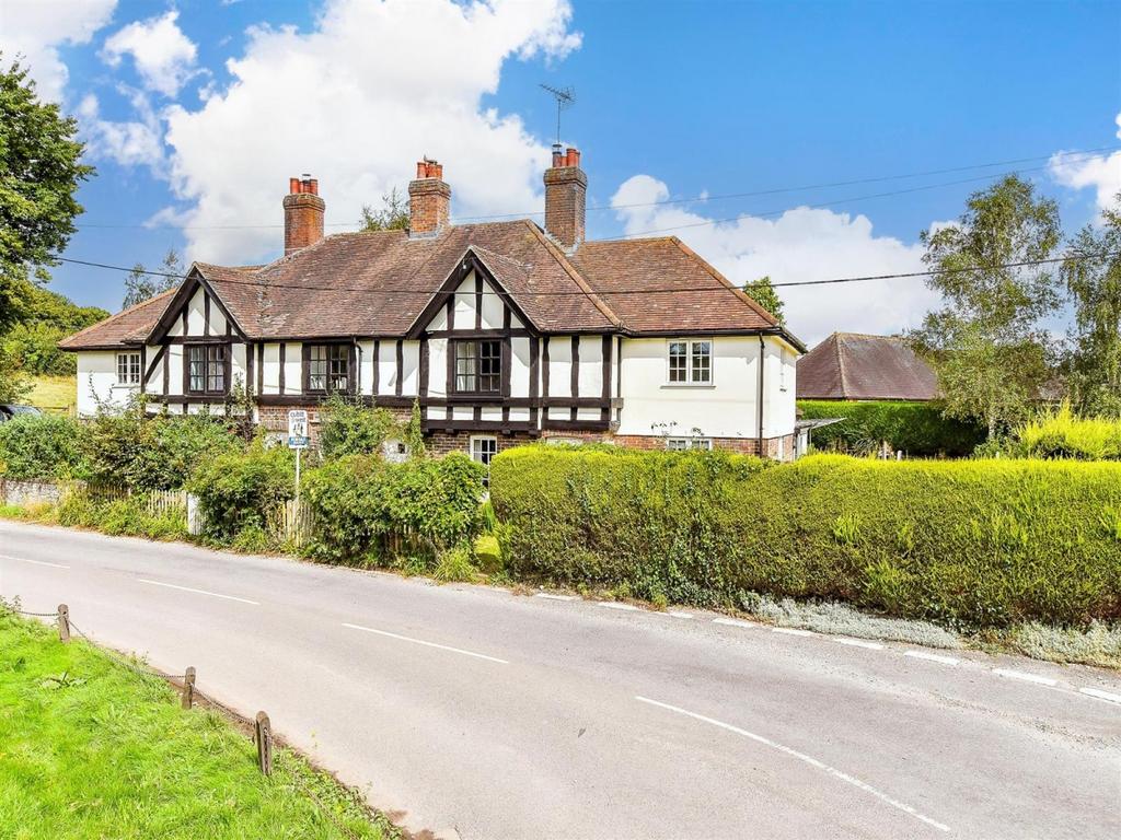 Compton Chichester PO18 2 bed cottage to rent - £1,500 pcm (£346 pw)