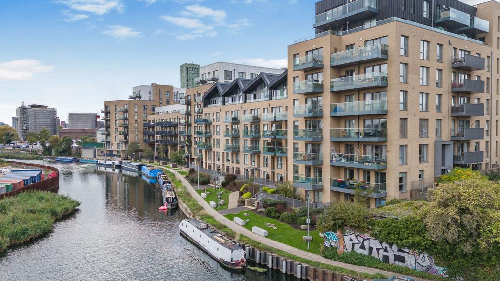 2 Anderson Square, London E3 1 bed flat for sale - £325,000