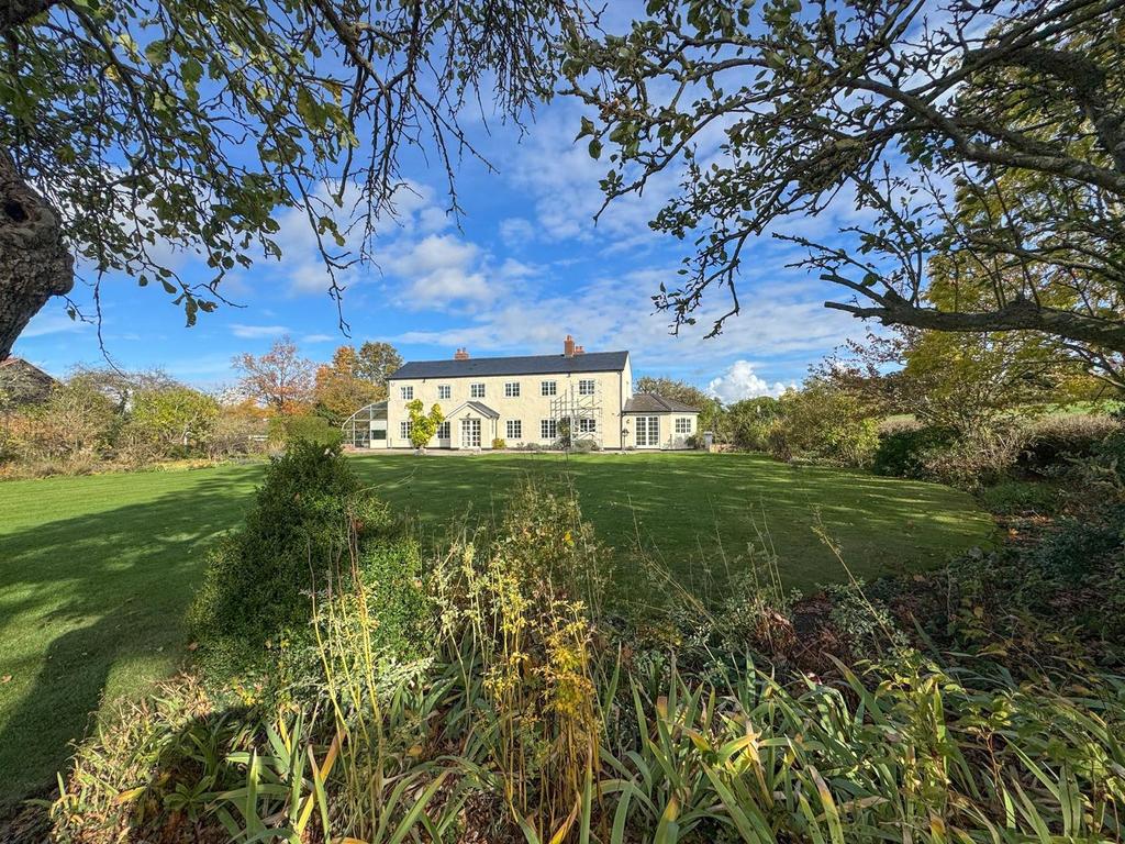 Woodditton Road, Newmarket, CB8 6 bed detached house - £2,950 pcm (£681 pw)