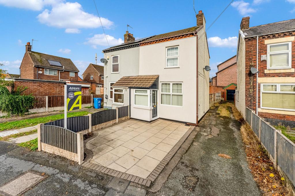 Dundalk Road, Widnes WA8 2 bed semi-detached house - £150,000