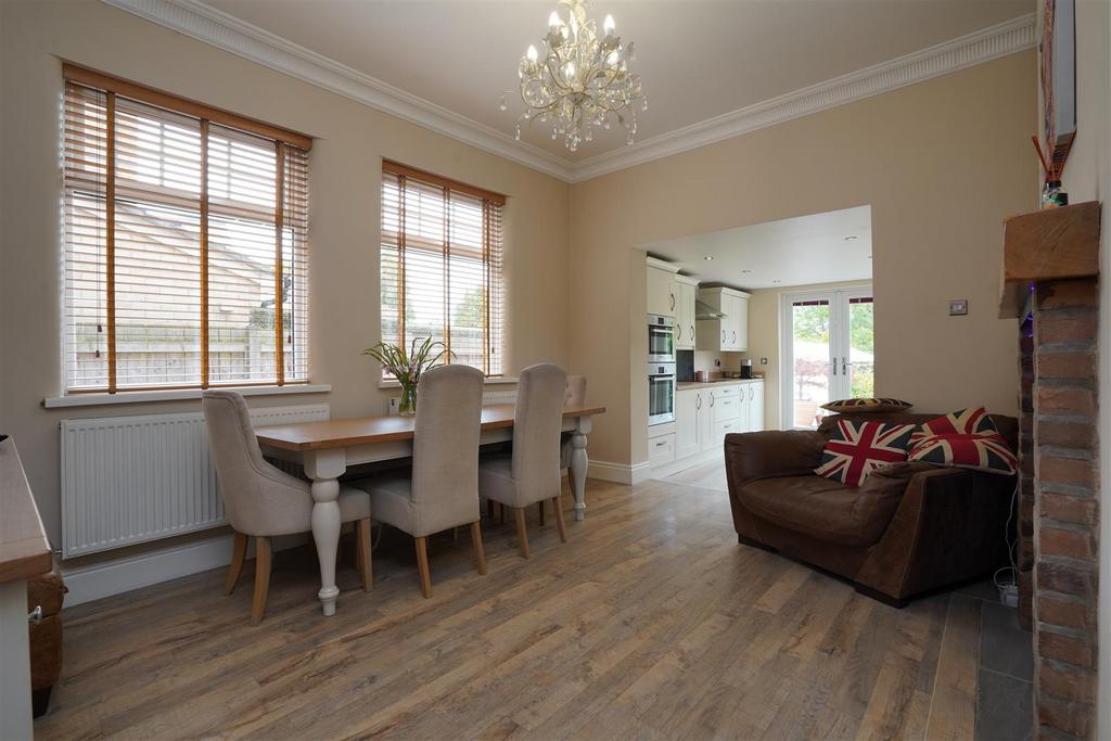 Beverley Road, Hull HU6 4 bed semi-detached house for sale - £416,500