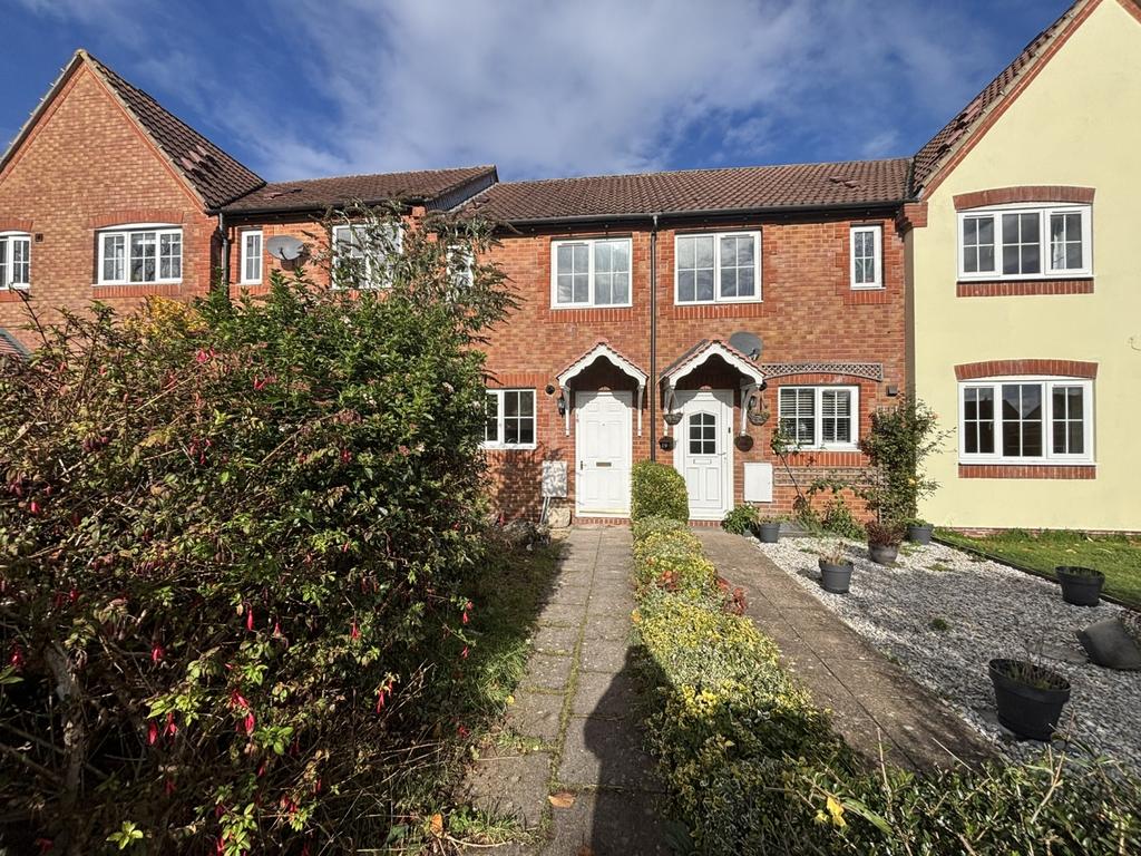 Christopher Close, Salisbury... 2 bed terraced house - £1,325 pcm (£306 pw)
