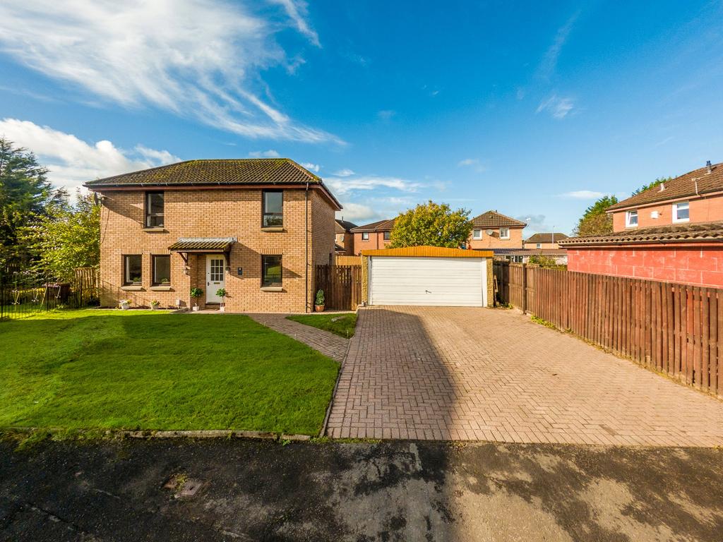 Westerkirk Drive, Summerston, Glasgow 3 bed detached house - £239,000