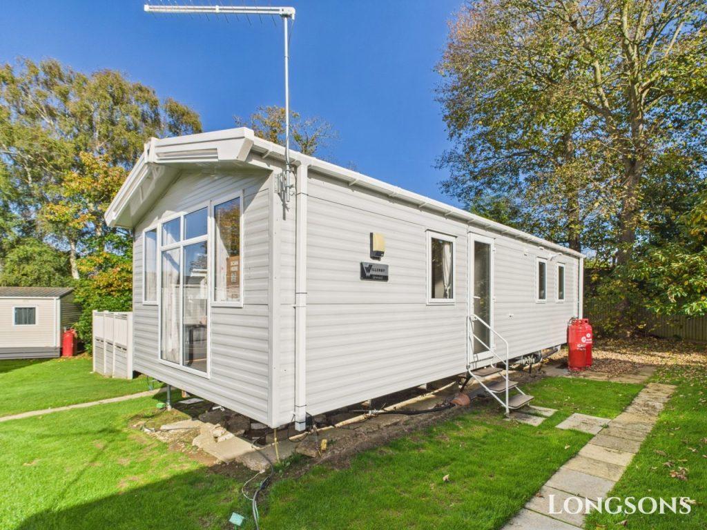 Coghurst Hall Holiday Park 2 bed park home for sale - £44,995