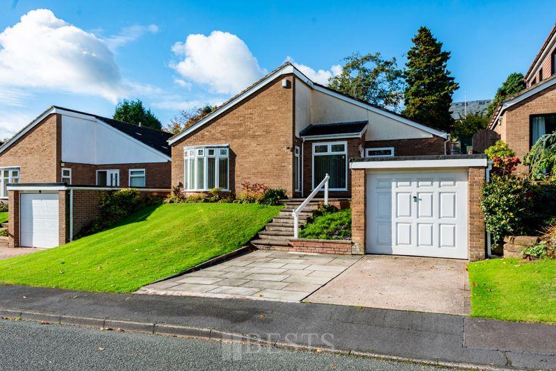 Norton View, Halton Village, Runcorn 3 bed detached bungalow - £300,000