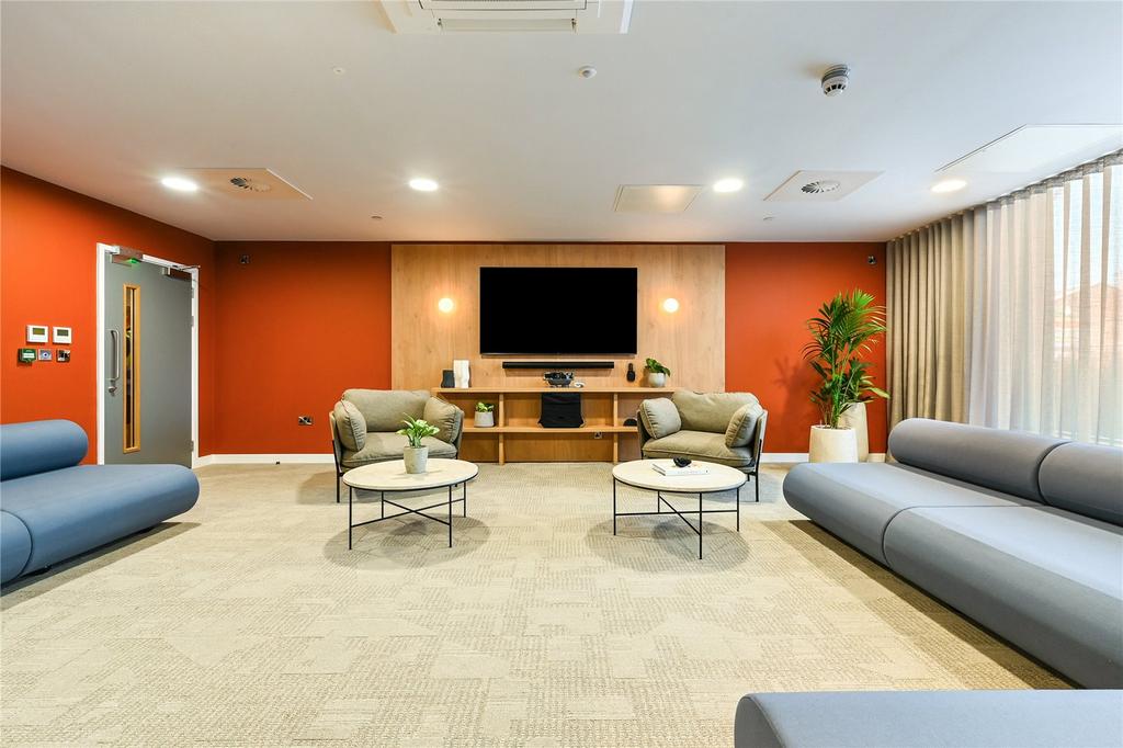 Spinners Yard, Spinners Lane, LS7 2 bed apartment to rent - £1,350 pcm (£312 pw)