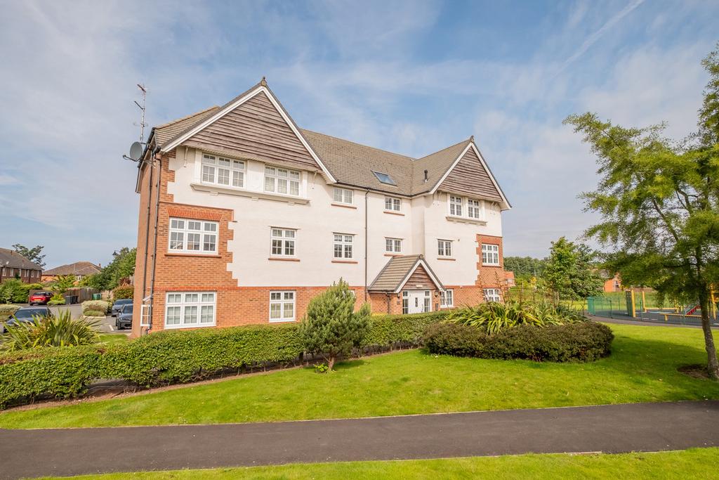 Nile Close, Lytham, FY8 2 bed apartment - £895 pcm (£207 pw)