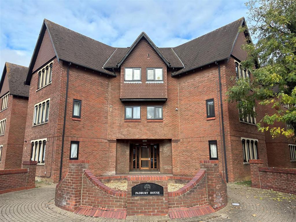 Padbury House, 77 Bromham Road, Bedford 2 bed apartment for sale - £170,000