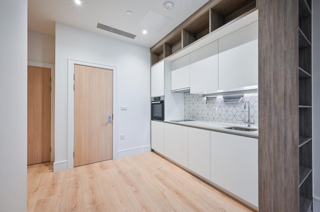 at GCP - London, Flat 52, Aviator... Studio - £1,050 pcm (£242 pw)