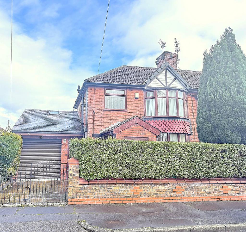 Fold Street, Moston 3 bed semi-detached house - £1,325 pcm (£306 pw)