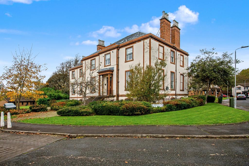 16 Loanhead Lane, Linwood, PA3 3QW 3 bed flat - £120,000