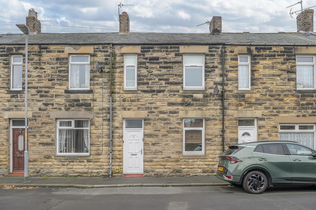 Amble, Morpeth NE65 3 bed terraced house - £185,000