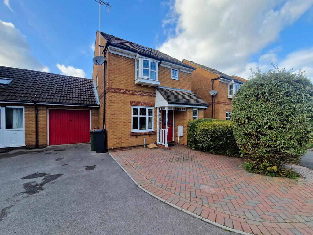 Tutor Close, Hamble SO31 4 bed link detached house - £1,600 pcm (£369 pw)