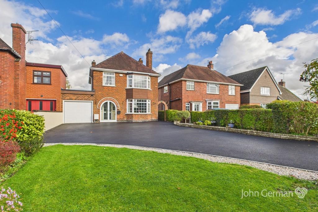 Derby Road, Ashbourne 3 bed detached house for sale - £325,000