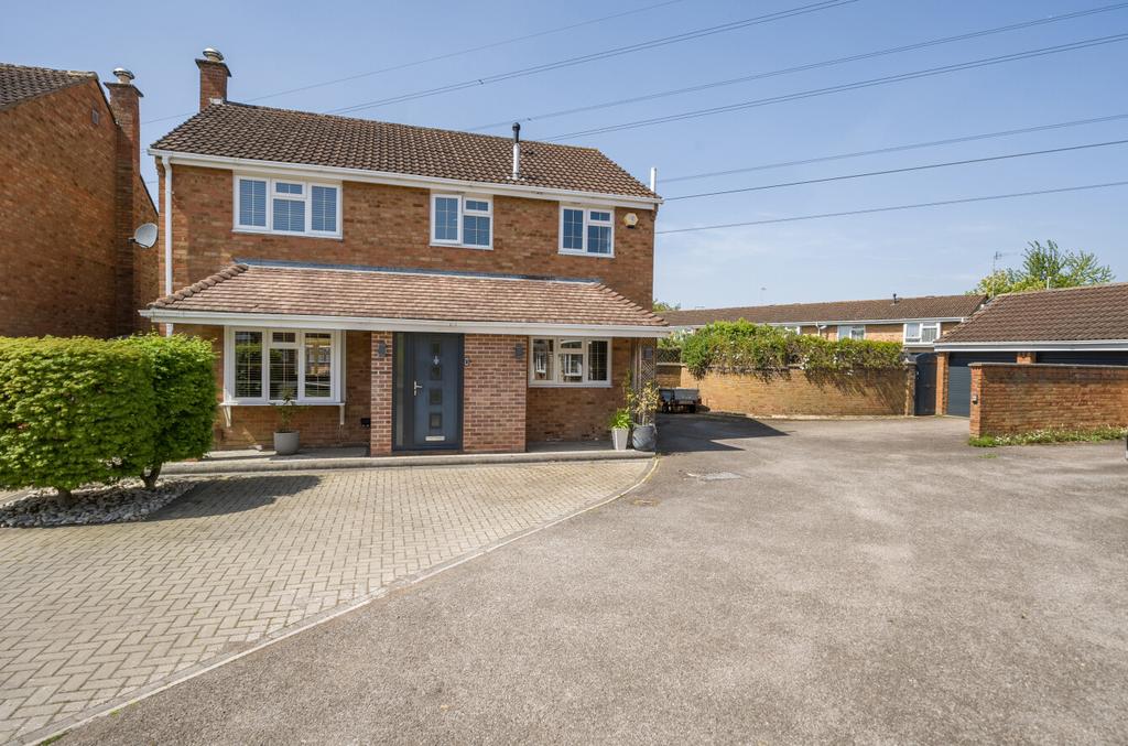 Wicks Close, Haydon Wick, Swindon, SN25 4 bed detached house for sale - £500,000