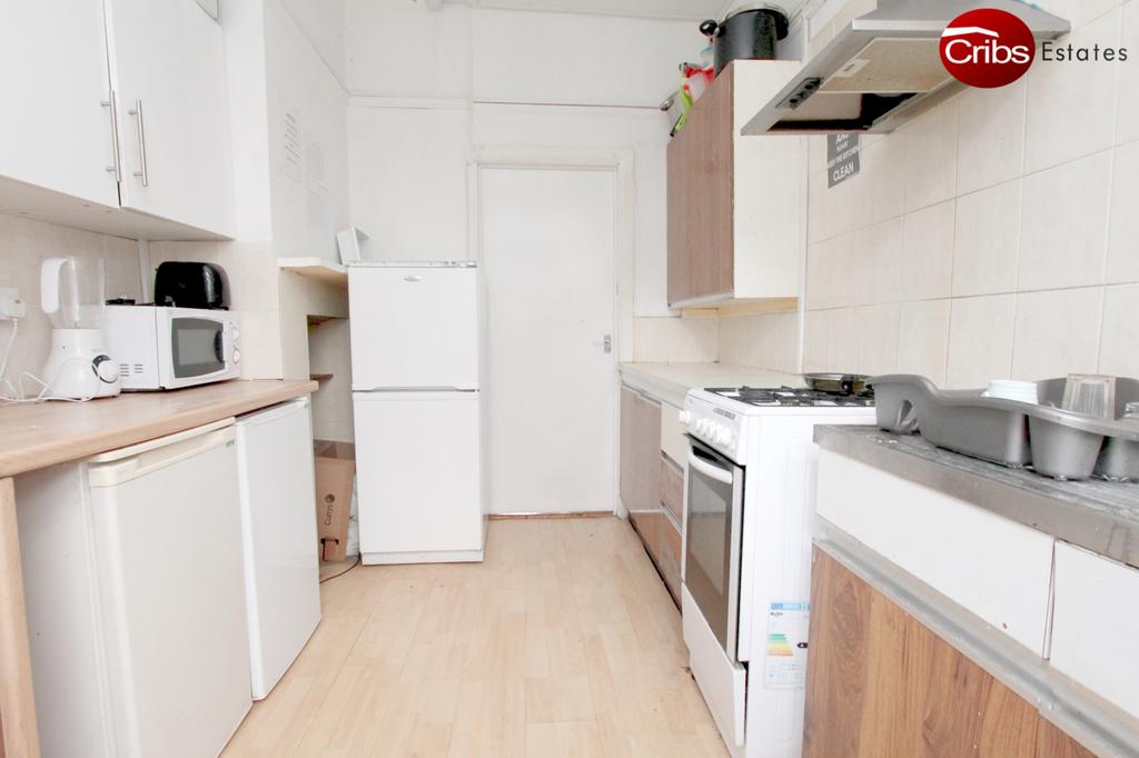 London, SW19 5 bed house share to rent - £850 pcm (£196 pw)