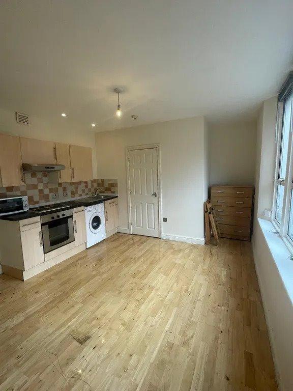 High Road, Willesden Studio - £1,148 pcm (£265 pw)