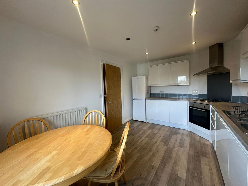 Ffordd Garthorne, Cardiff CF10 2 bed apartment to rent - £1,300 pcm (£ ...