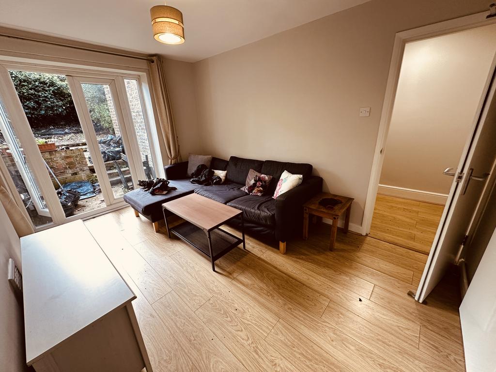 Kentish Town NW5 1 bed flat to rent - £1,820 pcm (£420 pw)