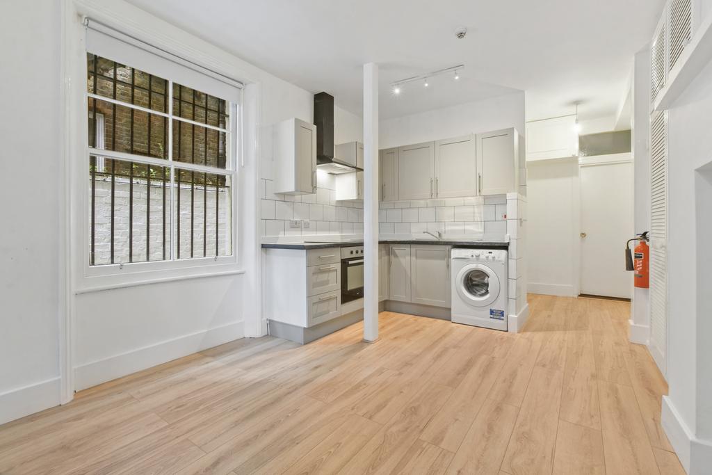 Garden Flat, Archway Road, Highgate, N6 1 bed flat to rent - £1,595 pcm ...