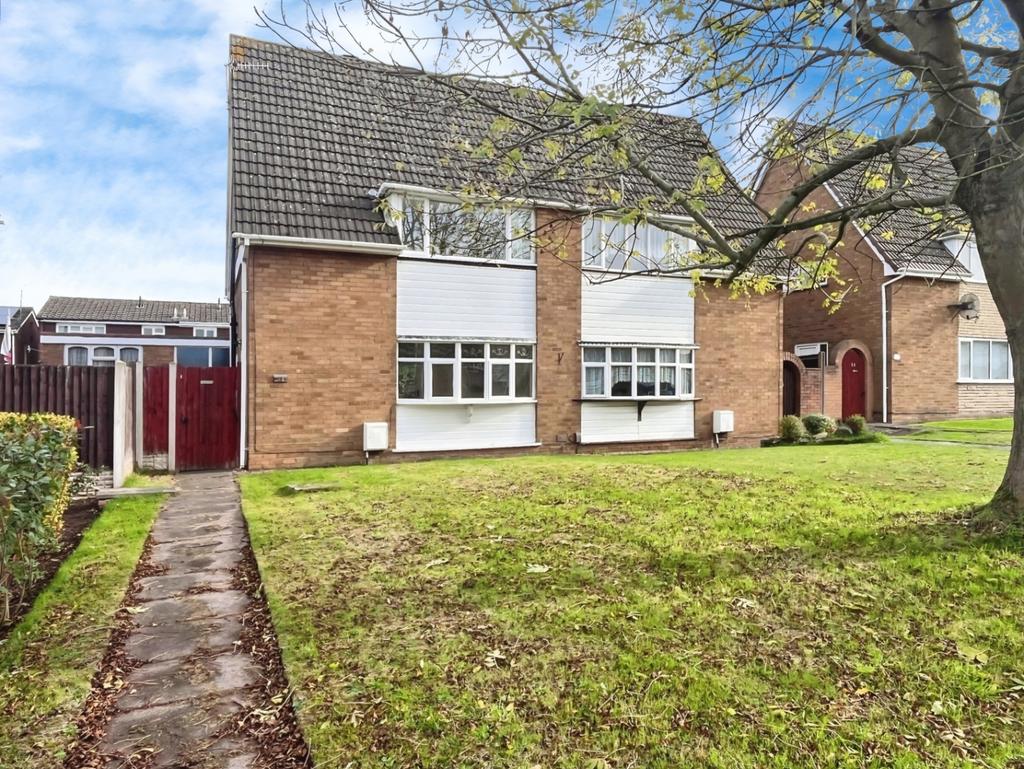 Teviot Gardens, Brierley Hill 2 bed semi-detached house - £1,000 pcm (£ ...