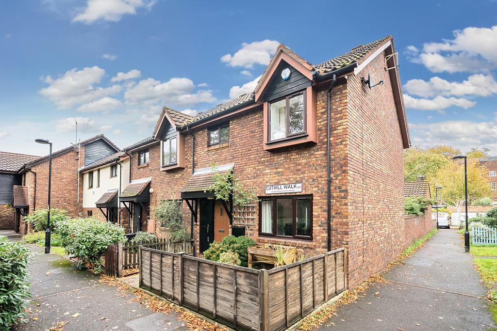 Cuthill Walk, London 3 bed semi-detached house for sale - £675,000