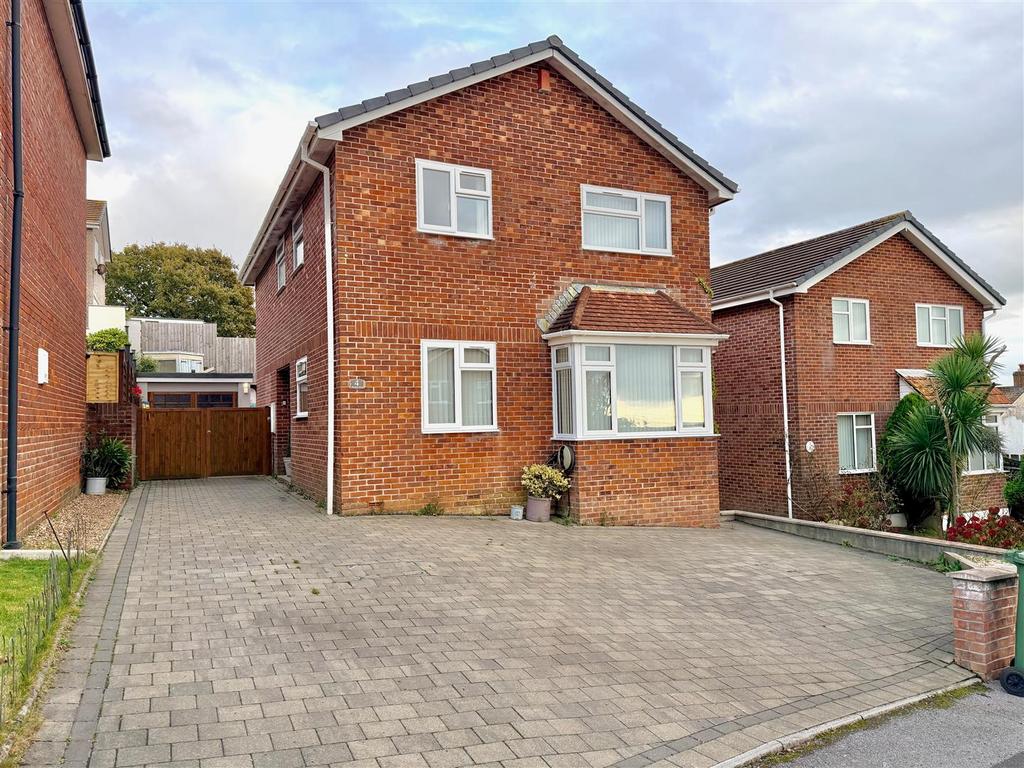 Plymtree Drive, Plymouth PL7 3 bed detached house - £425,000