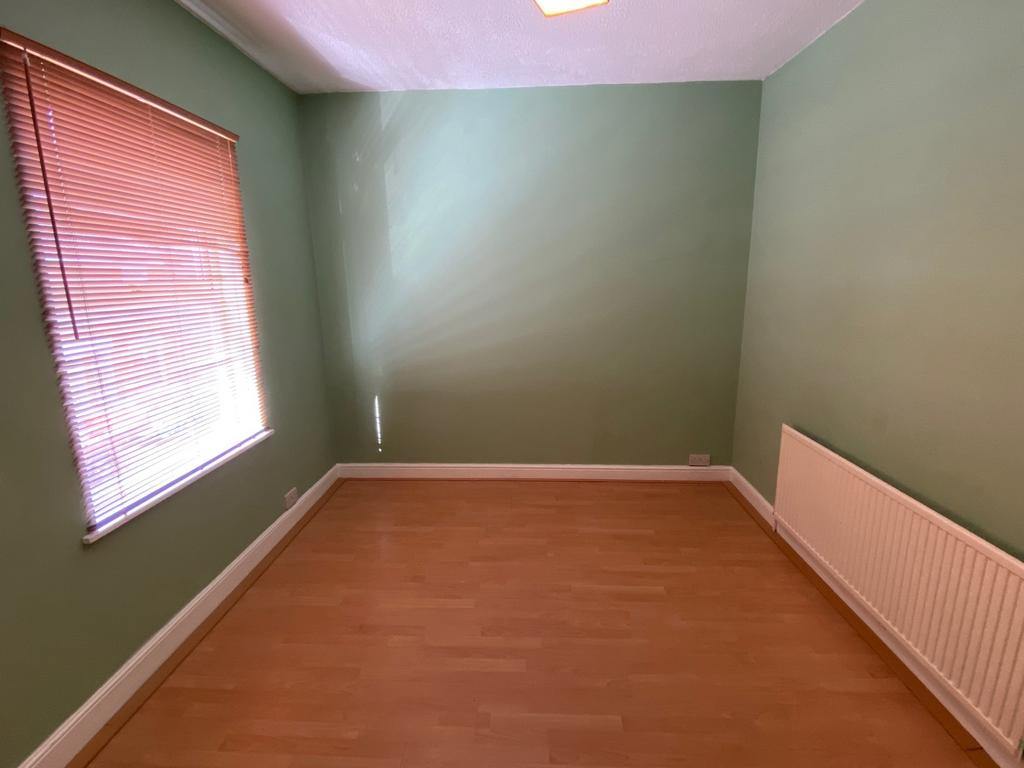 Sharman Road, St James, NN5 5JZ 3 bed terraced house for sale - £179,995