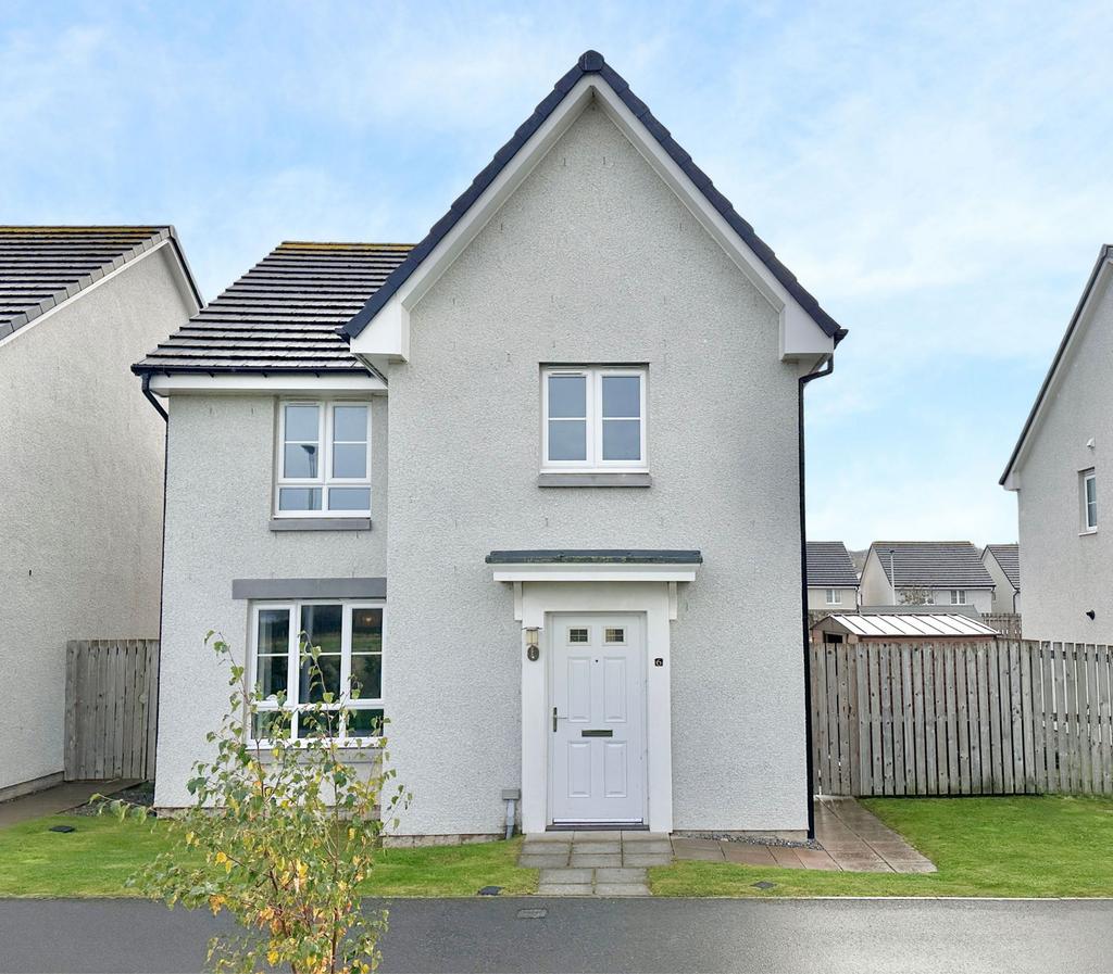 6 Balblair Place, Inverness, IV2 7AJ 4 bed detached house - £290,000