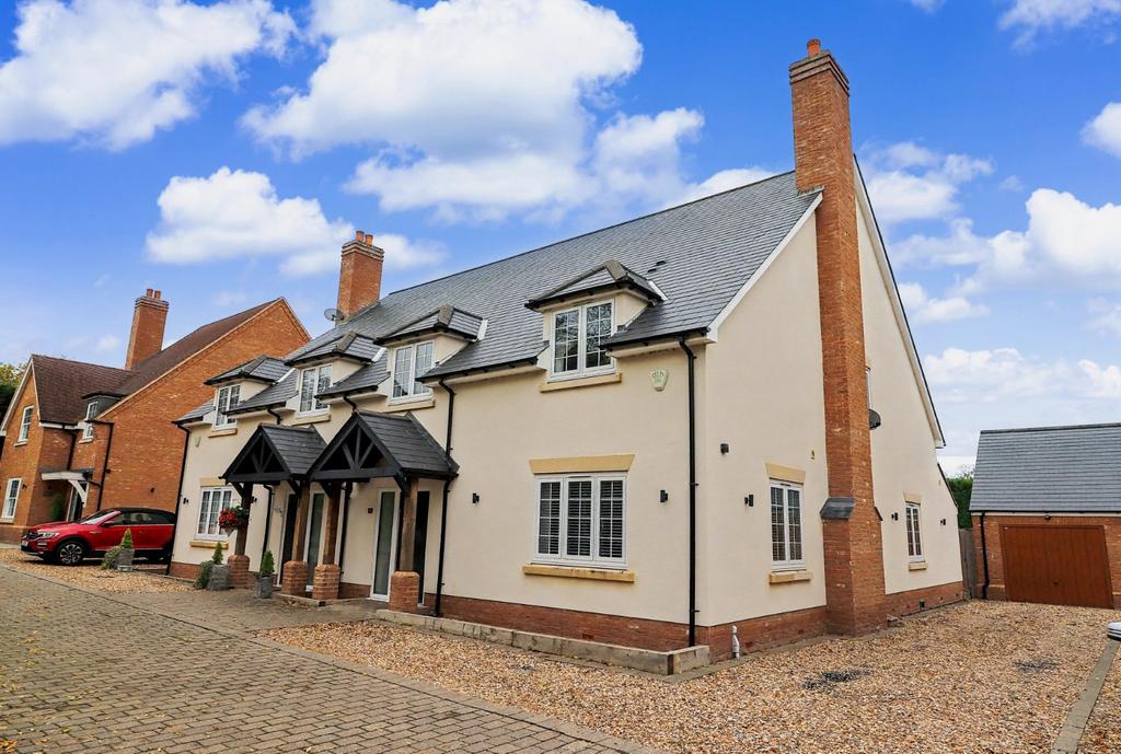 Winters Lane, Walkern, Stevenage... 4 bed semi-detached house - £710,000