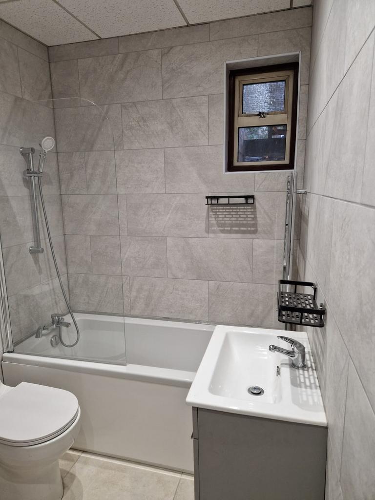 London IG3 1 bed flat to rent - £1,400 pcm (£323 pw)