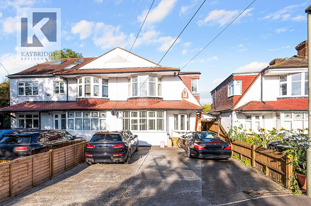 Ewell By Pass, Epsom, KT17 4 bed semi-detached house - £585,000