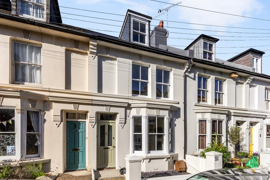 Talbot Terrace, Lewes, East Sussex, BN7 3 bed terraced house - £635,000