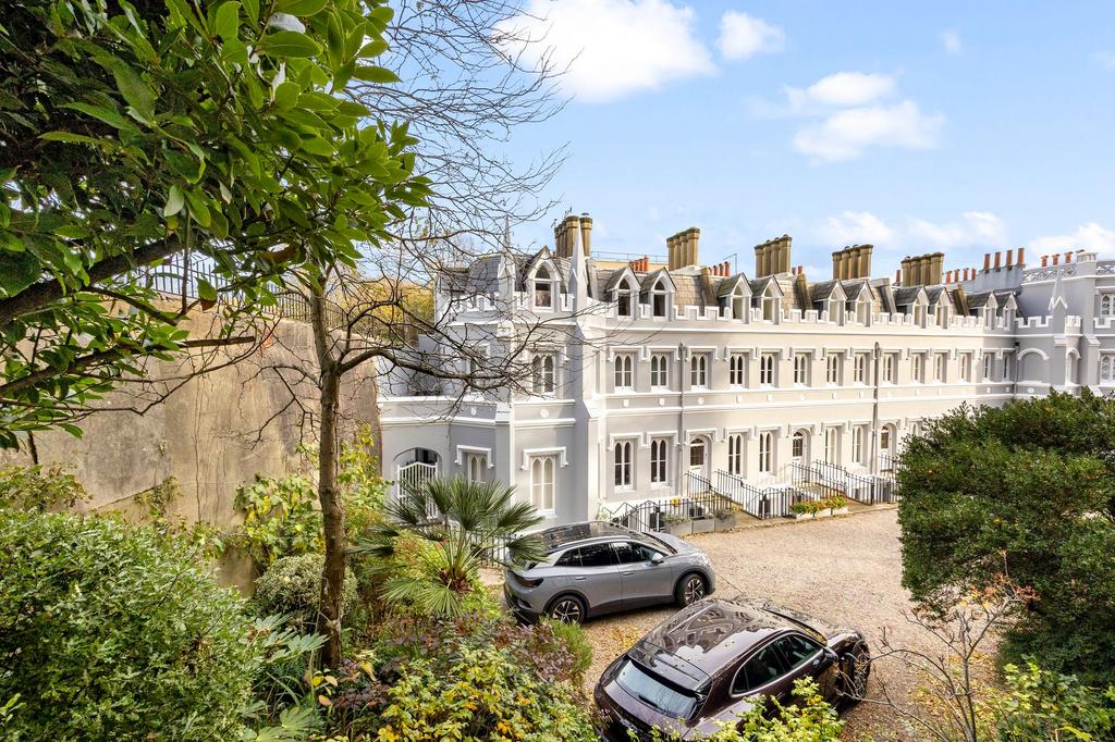Wykeham Terrace, Brighton BN1 4 bed end of terrace house - £1,000,000