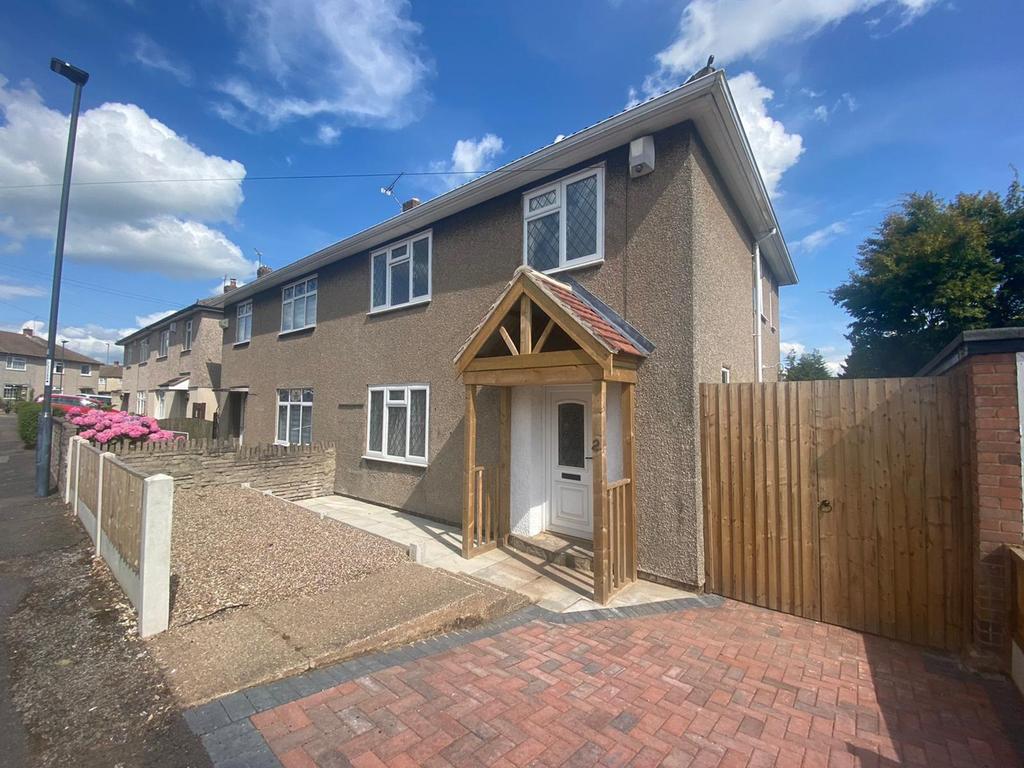 Malvern Way, Derby, DE21 3 bed semi-detached house - £950 pcm (£219 pw)