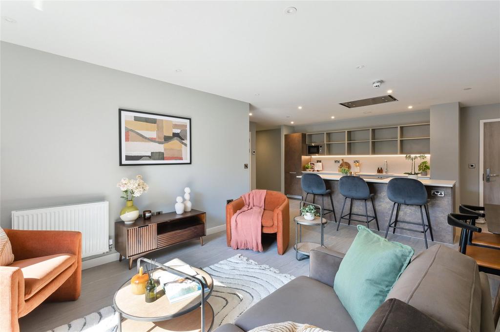 Spinners Yard, Spinners Lane, LS7 3 bed apartment to rent - £2,015 pcm (£465 pw)