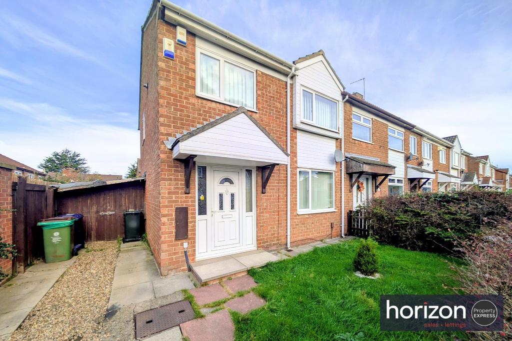 Arundel Road, Middlesbrough TS6 3 bed end of terrace house - £75,000