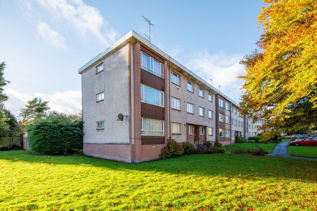 Castleton Court, Castleton Drive... 2 bed flat for sale - £155,000