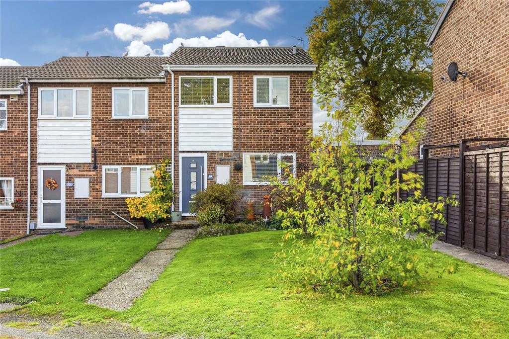 Dove Walk, Bedfordshire MK45 2 bed end of terrace house - £300,000