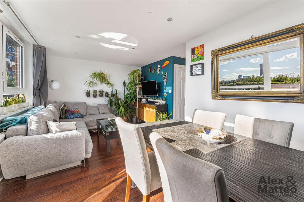 Millender Walk, Bermondsey, SE16 2 bed flat - £2,200 pcm (£508 pw)