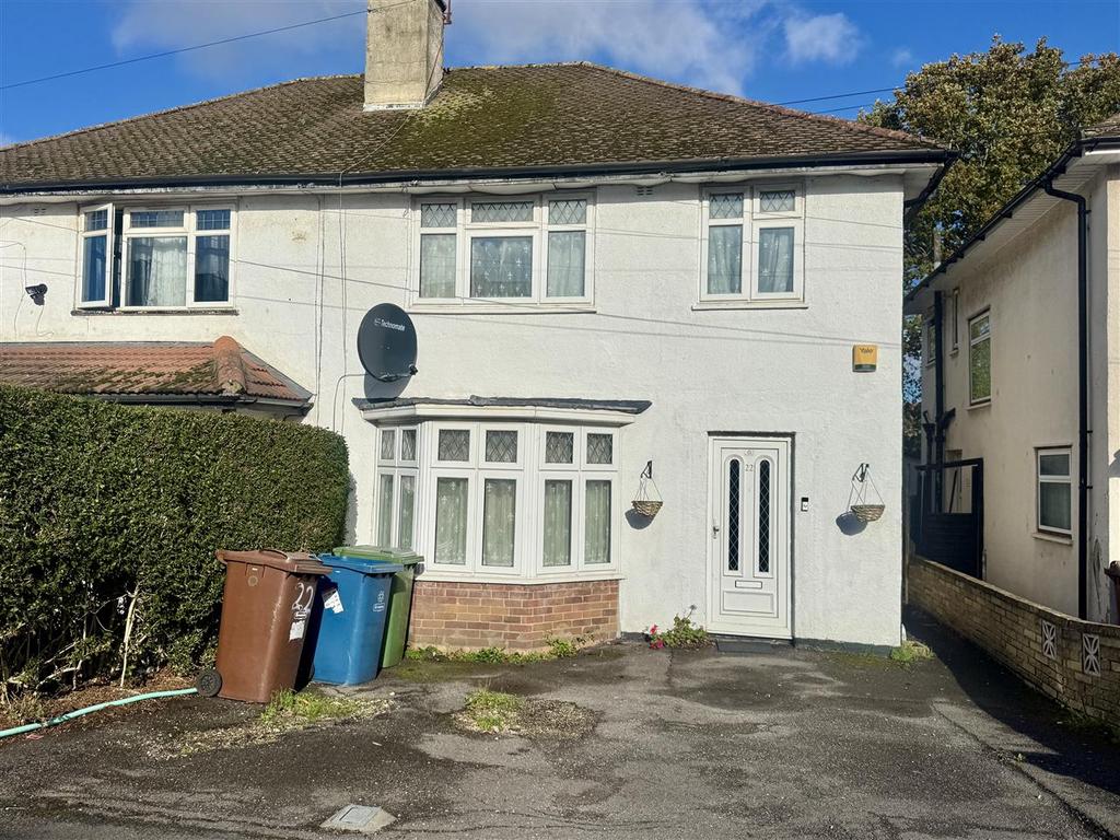 Cullington Close, Harrow 3 bed semi-detached house - £2,100 pcm (£485 pw)