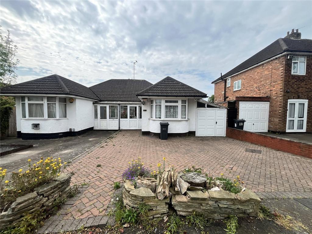 Heath Way, Birmingham, West Midlands... 2 bed bungalow - £200,000