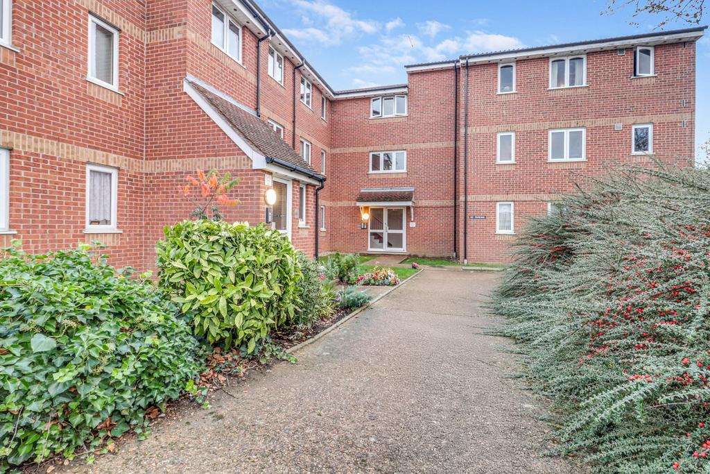 Sandon Close, Rochford SS4 1 bed apartment for sale - £175,000