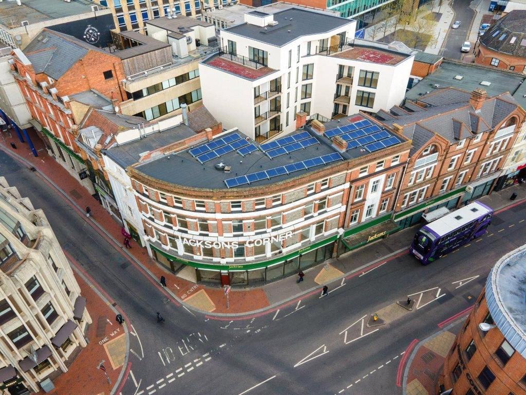 High Street, Reading, Berkshire, RG1 1 bed apartment - £1,300 pcm (£300 pw)