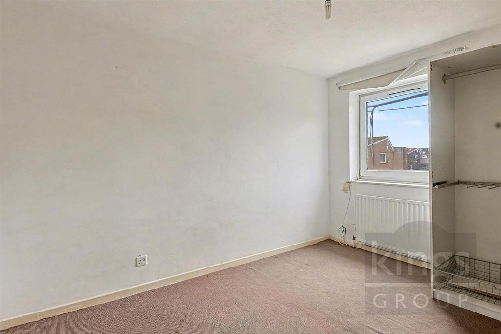 Roman Way, Enfield 3 bed maisonette for sale - £285,000