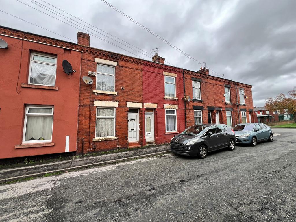 Ashkirk Street, Abbey Hey 2 bed terraced house - £105,000