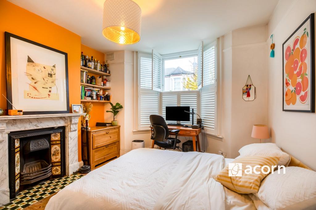 Dundalk Road London SE4 2 bed flat - £2,200 pcm (£508 pw)