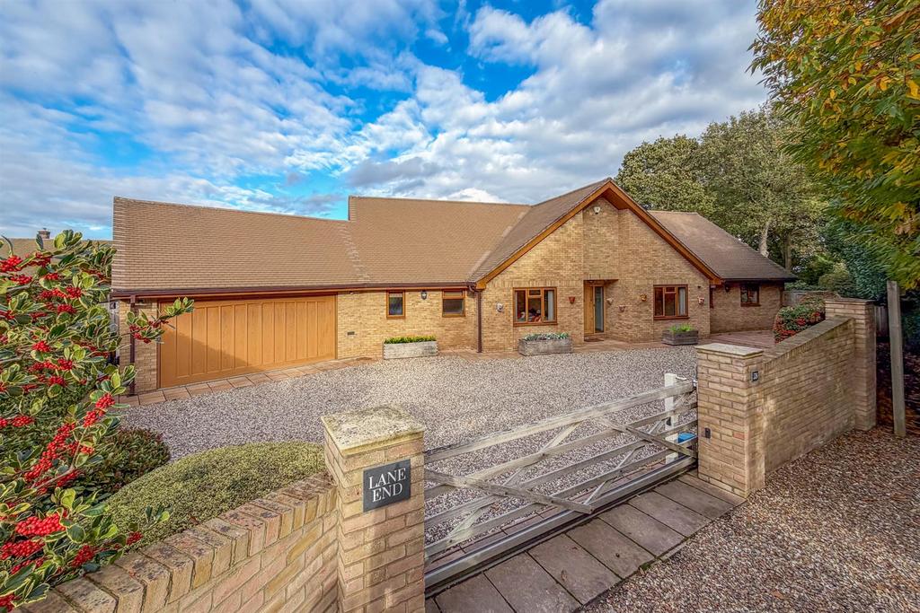 Birch Lane, Stock, Ingatestone 4 bed detached house - £1,350,000