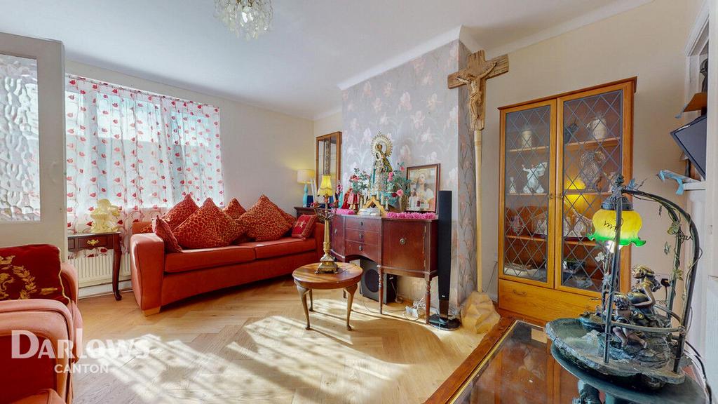 Snowden Road, Cardiff 2 bed semi-detached house - £180,000
